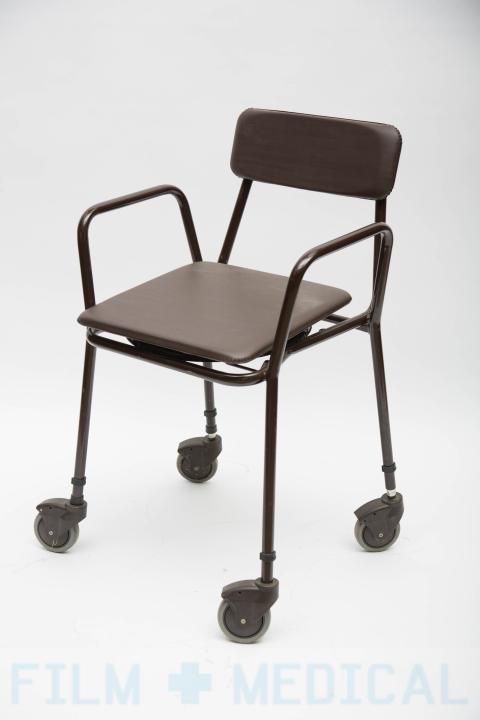 Domestic commode Angled Arms | FILM MEDICAL