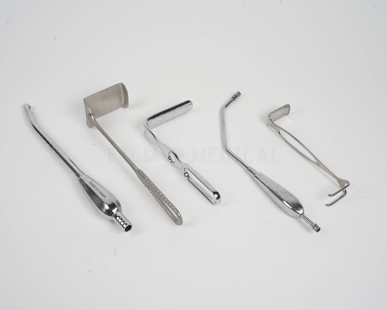 Retractors priced individually | FILM MEDICAL
