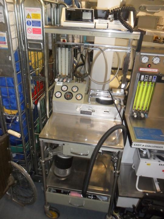 Anaesthetic Machine Blue use 388 | FILM MEDICAL