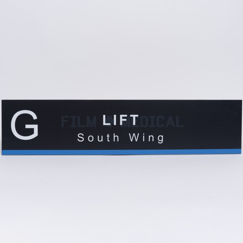Hospital Sign Lift South Wing | FILM MEDICAL
