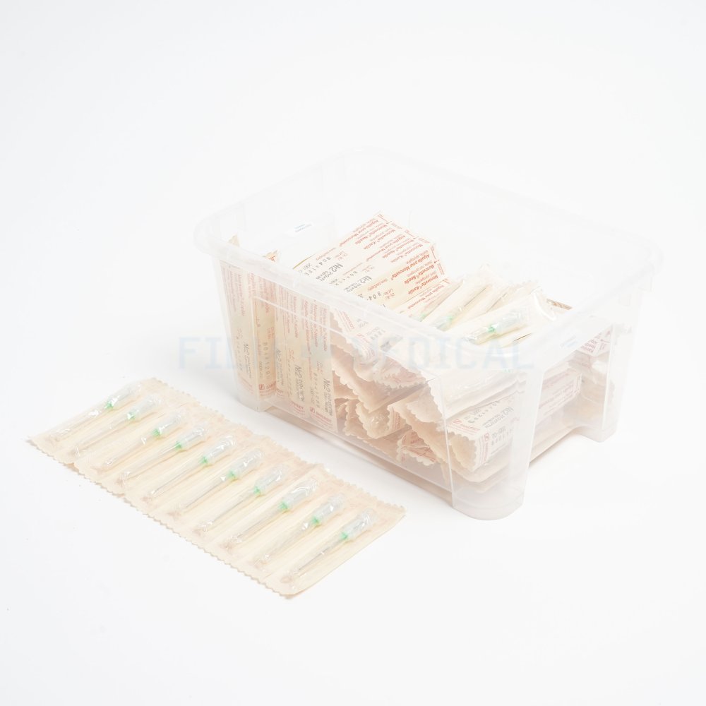 Clear container Dressed Packets Of Needles | FILM MEDICAL