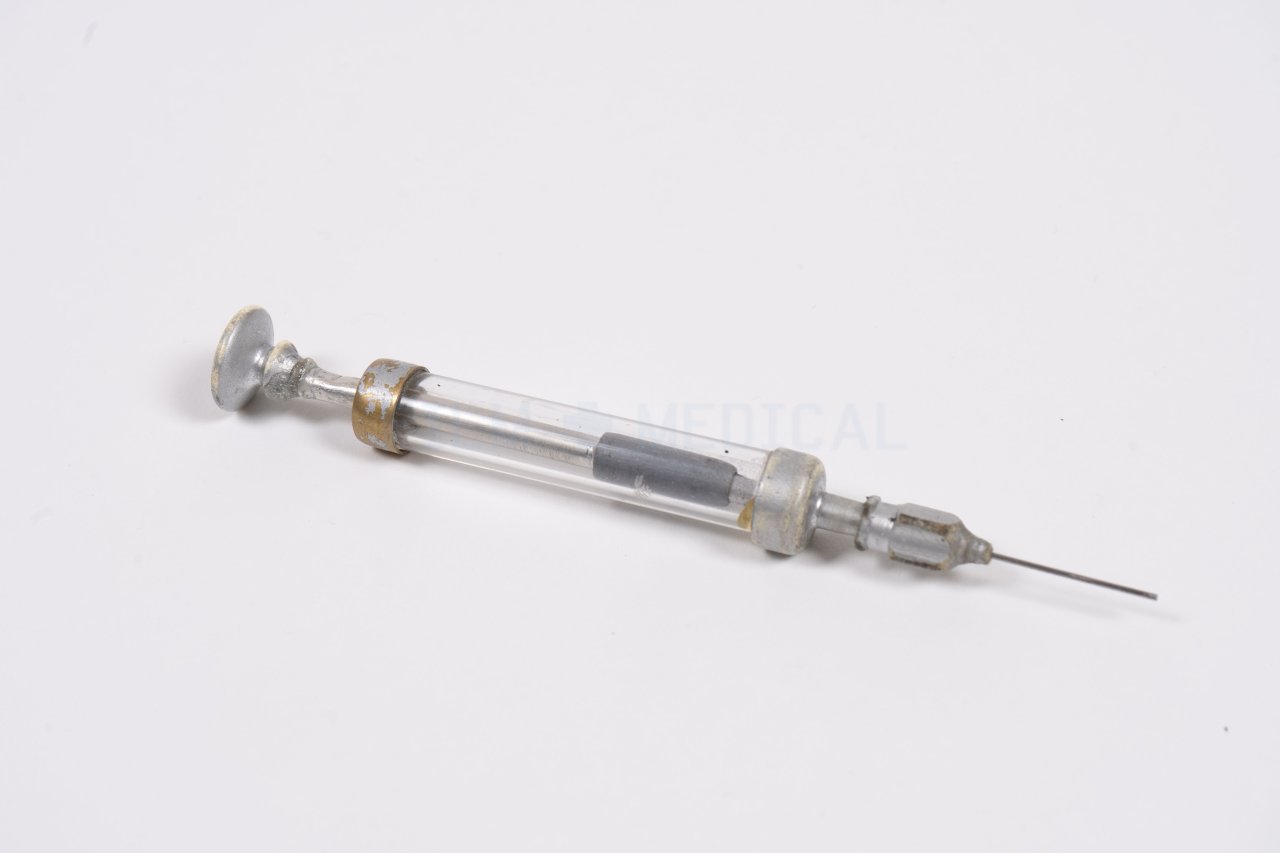 Period Retractable Syringe | FILM MEDICAL