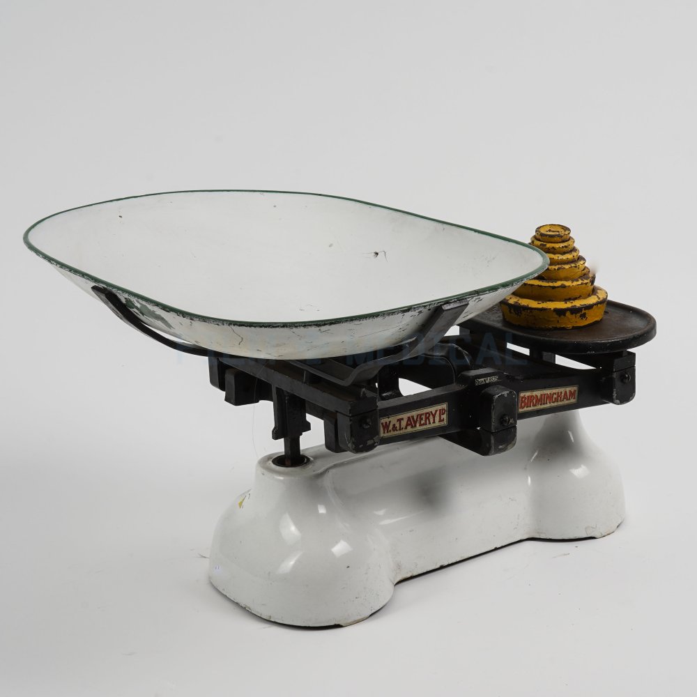 Period Weighing Scale Enamel | FILM MEDICAL