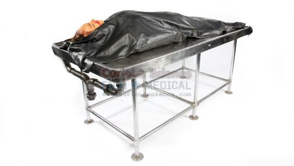 Dissection table with body bag | FILM MEDICAL