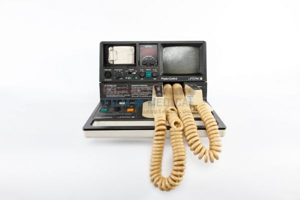 Defibrillator | FILM MEDICAL