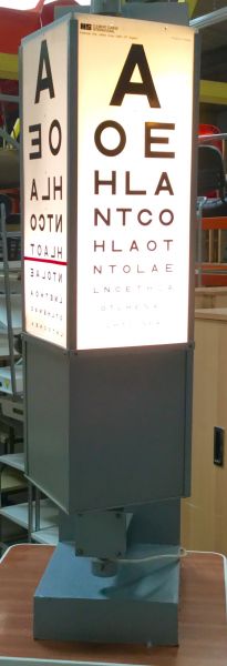 Illuminated rotary eye chart | FILM MEDICAL