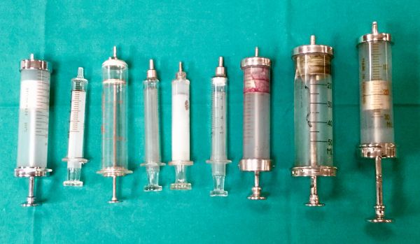 Period glass syringes | FILM MEDICAL