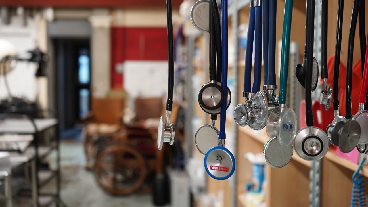 Medical and Scientific prop hire for Film and Television | FILM MEDICAL