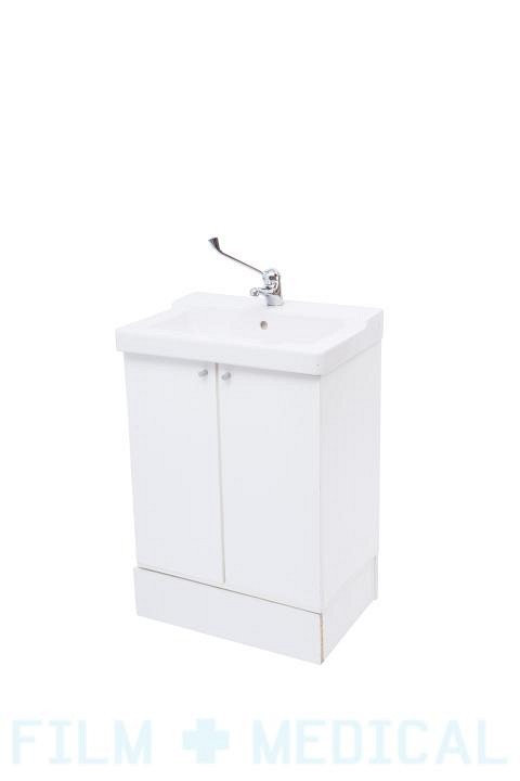 white sink unit | FILM MEDICAL